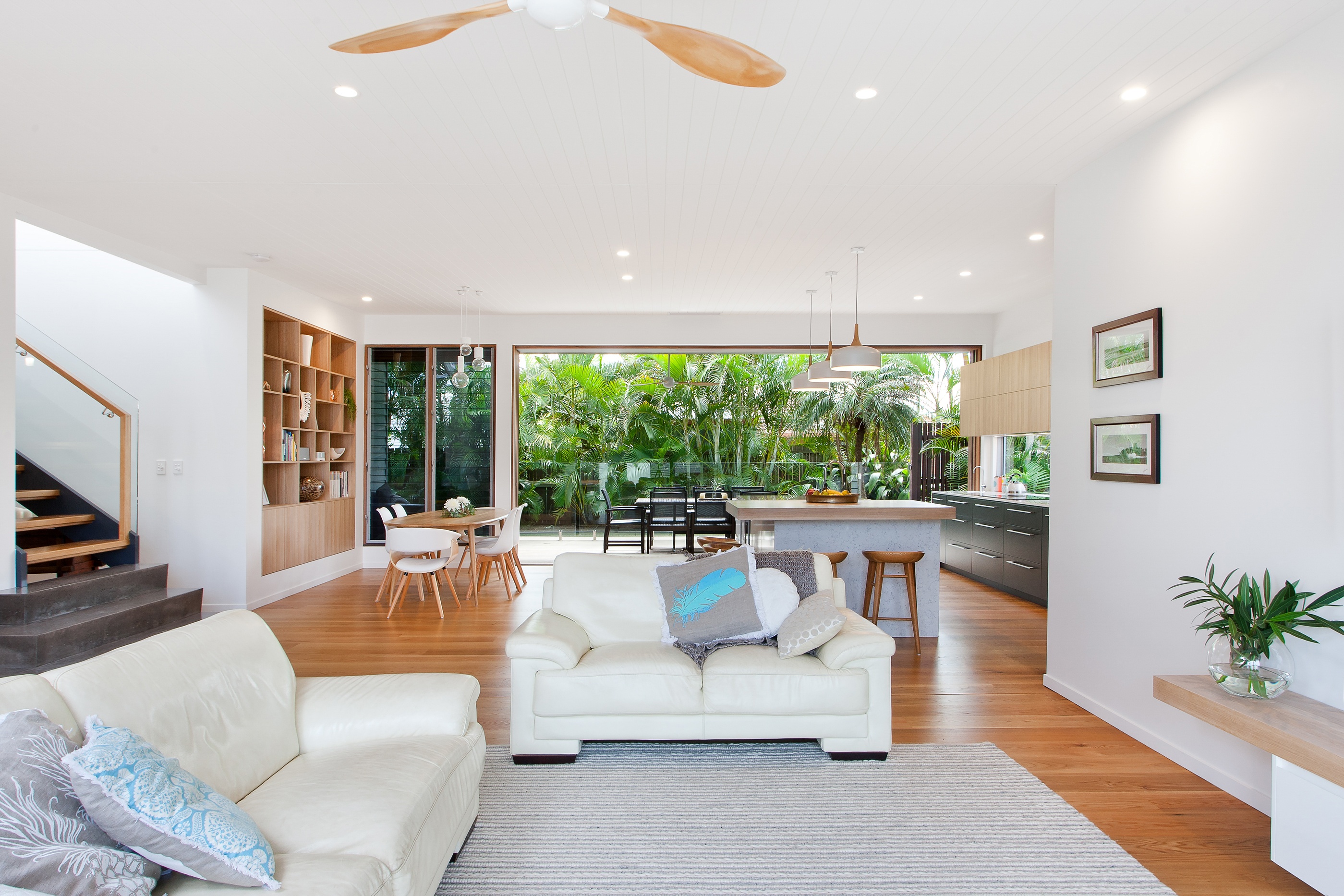 WARATTAH - Void Building Design